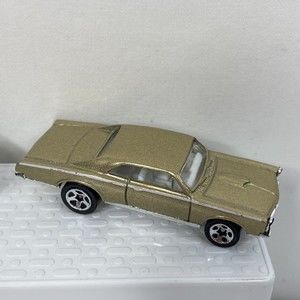 Hot Wheels | Toys | Hot Wheels Gold Cars 967 Camaro 1982 Pontiac Gto ...